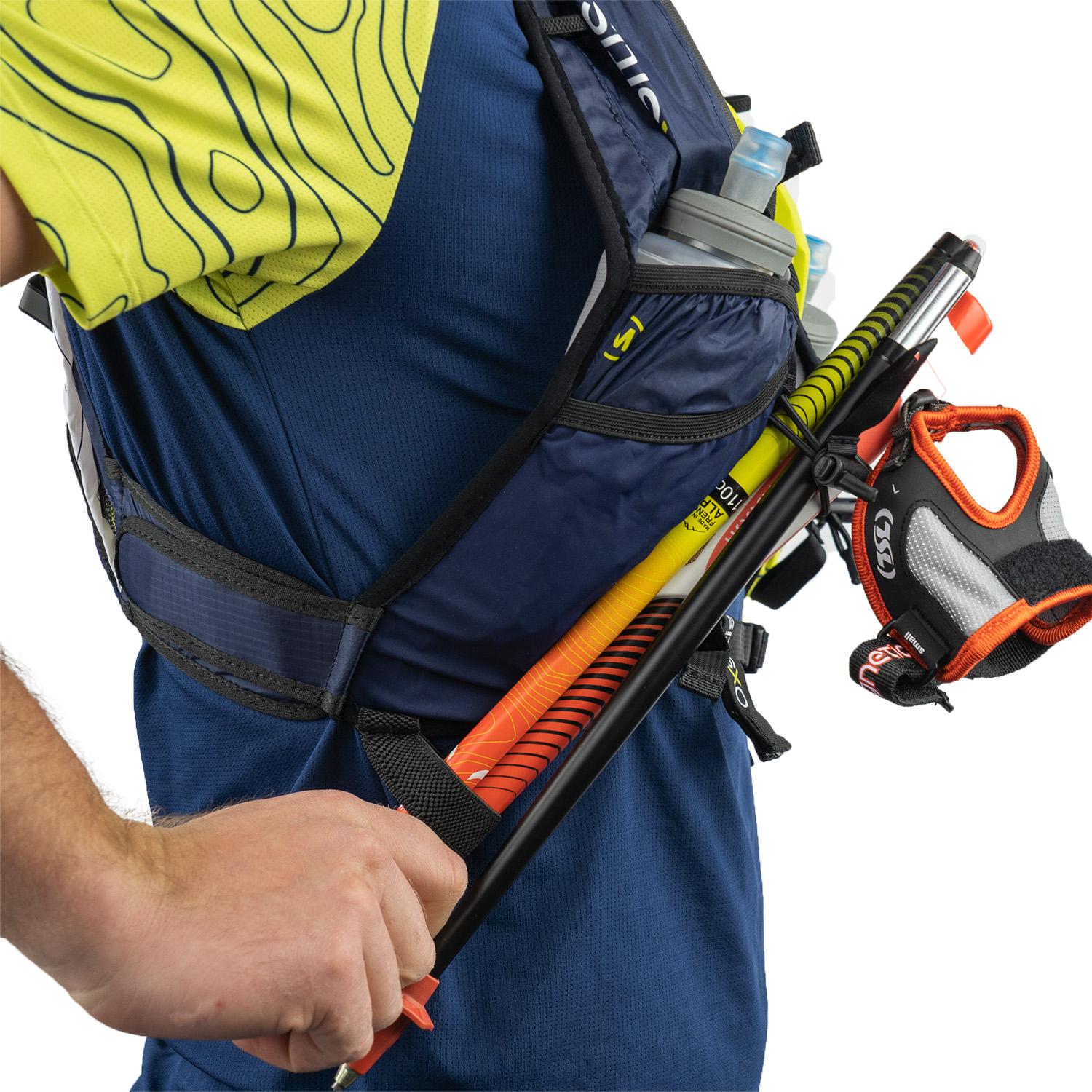 Comment attacher ses bâtons de trail ? - Oxsitis